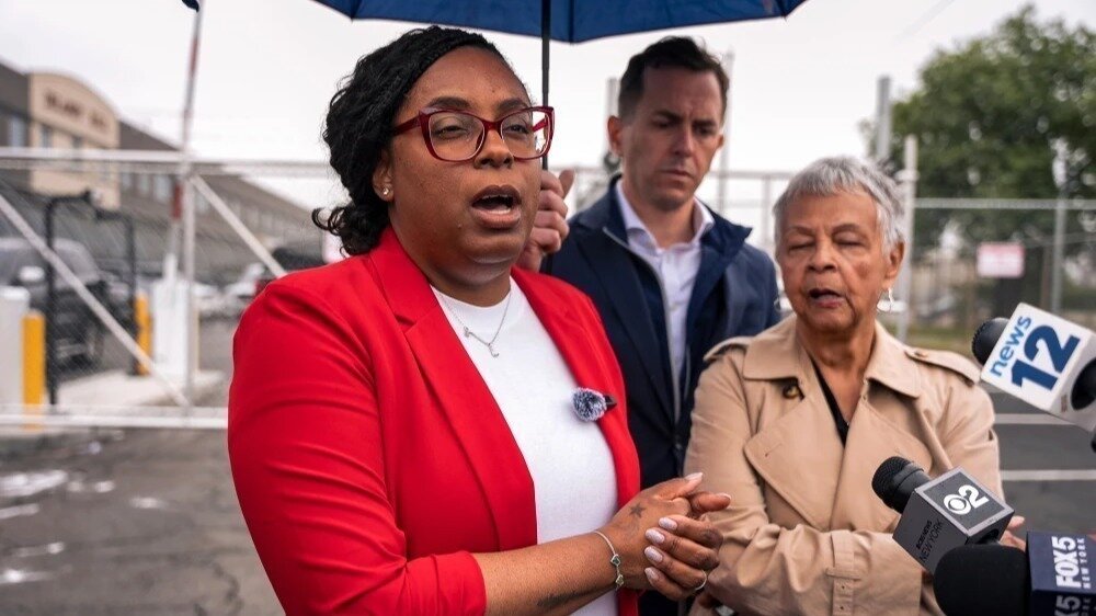 Petition · Drop the charges against Rep. LaMonica McIver. ICE, hands ...