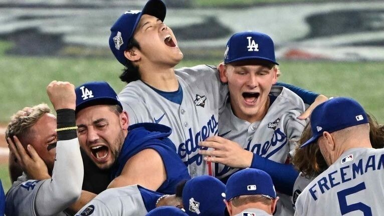 Petition · Sign here to make sure our Dodgers say "no" to Donald Trump ...