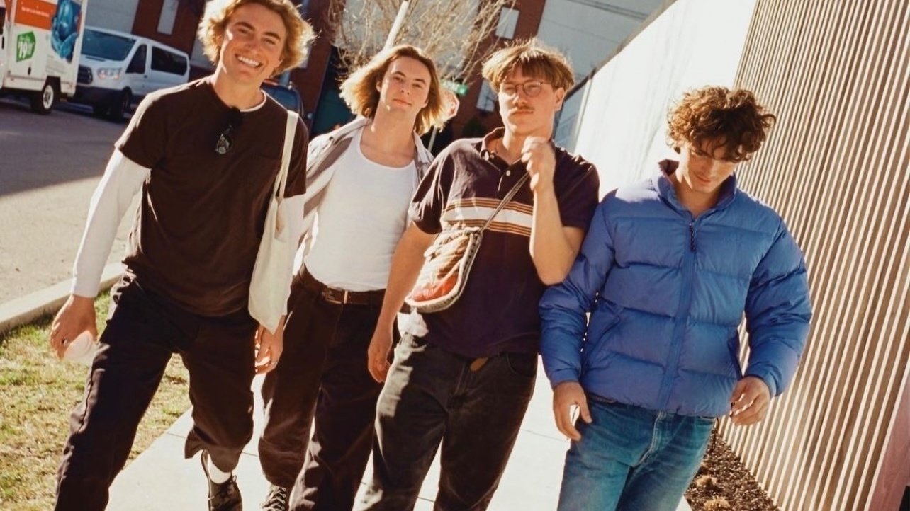 Petition · Sunroom to do a solo show in between tours - United States ...