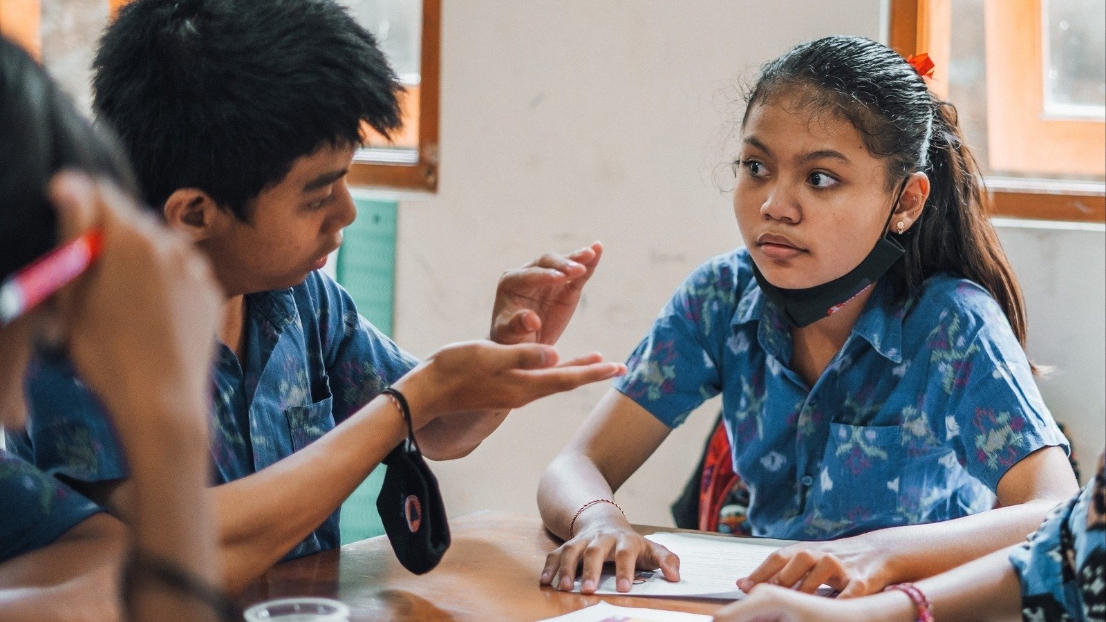 Petisi · Memperkenalkan Bahasa Isyarat Indonesia (BISINDO) ke dalam ...