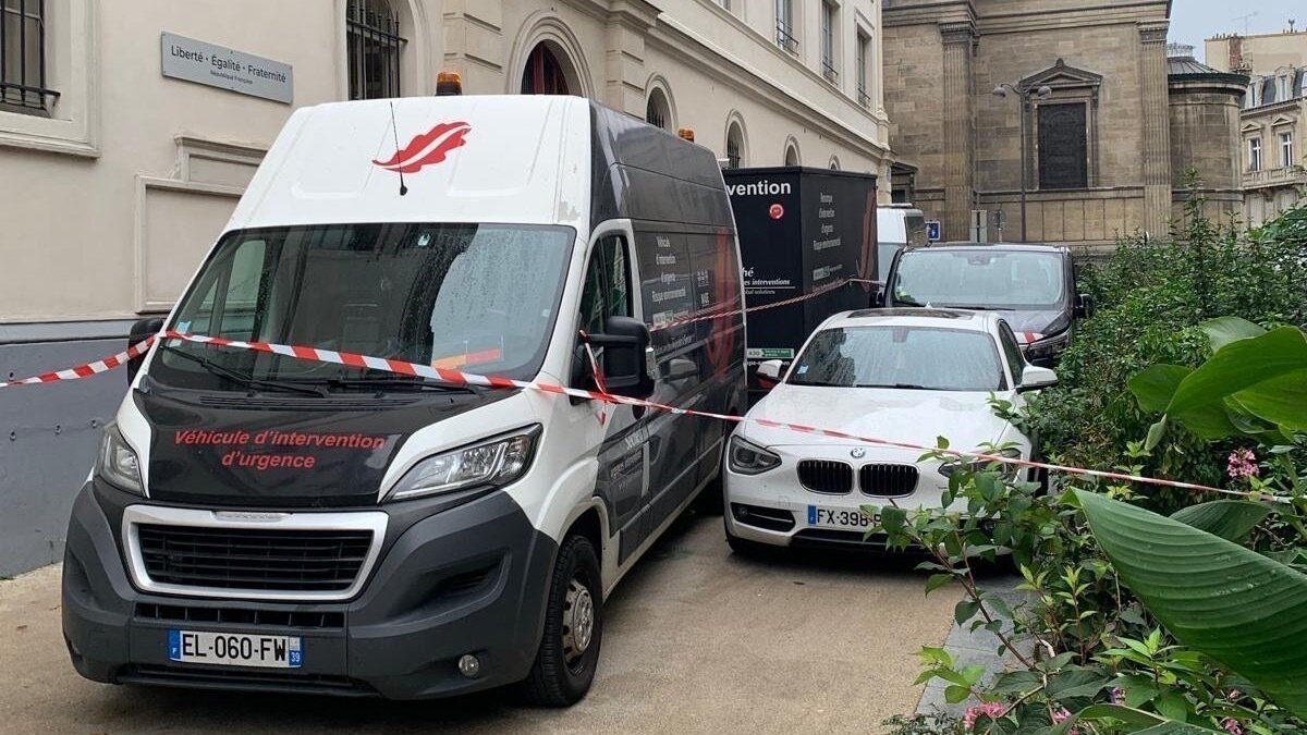 Pétition · SOS école Belzunce Mercure - Paris, France · Change.org