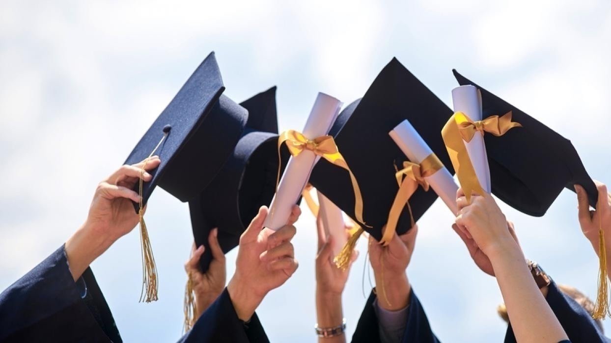 Petition · Reopen Harry Ainlay 2022 Graduation Banquet - Canada ...