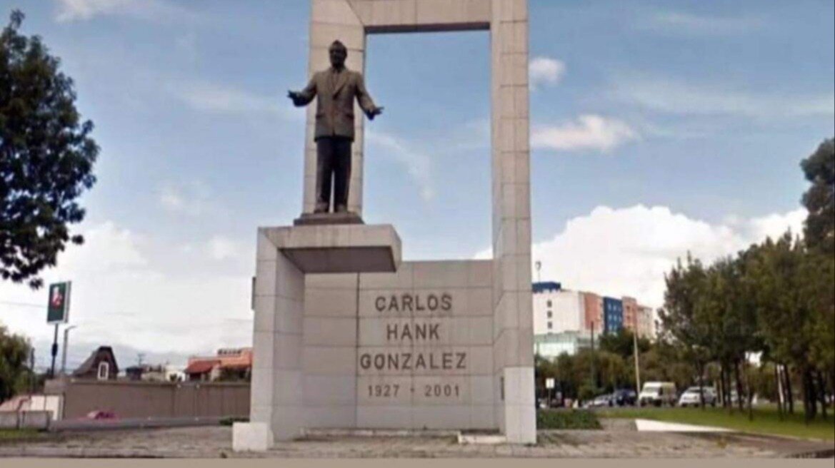 Petición · Eliminar la estatua de Carlos Hank Gonzales en el Estado de ...