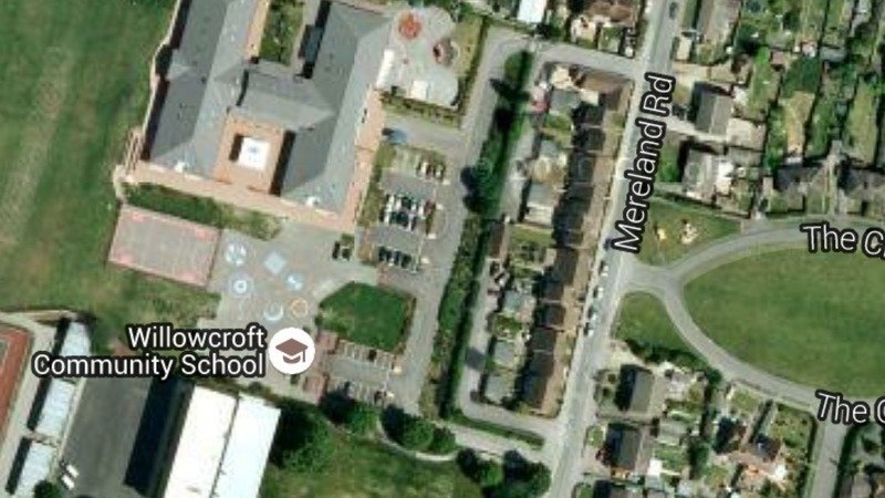 Petition · Safe crossing for willowcroft · Change.org