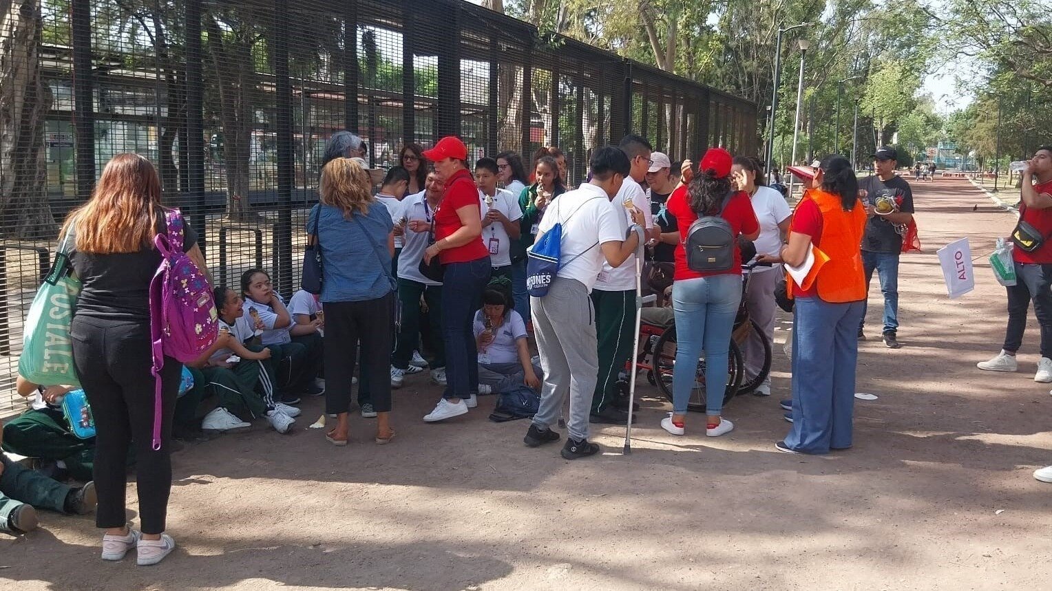 Petición · Exige que el puesto Ricuri Alimentos permanezca en su ...