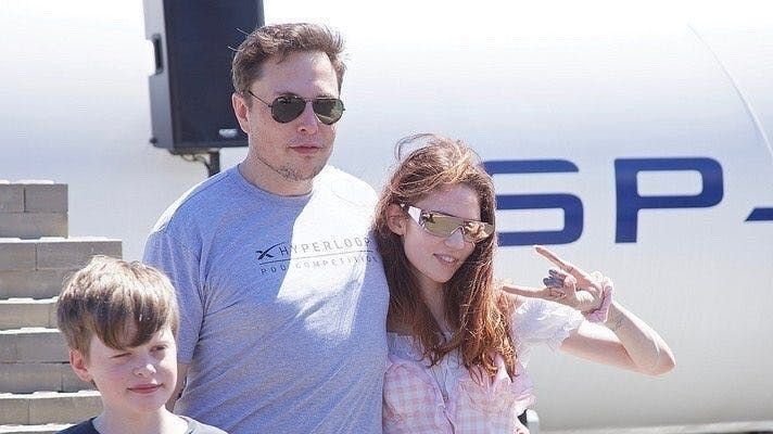 Petition · Make Grimes Put Anti-Imperialist Back In Her Bio - Canada ...