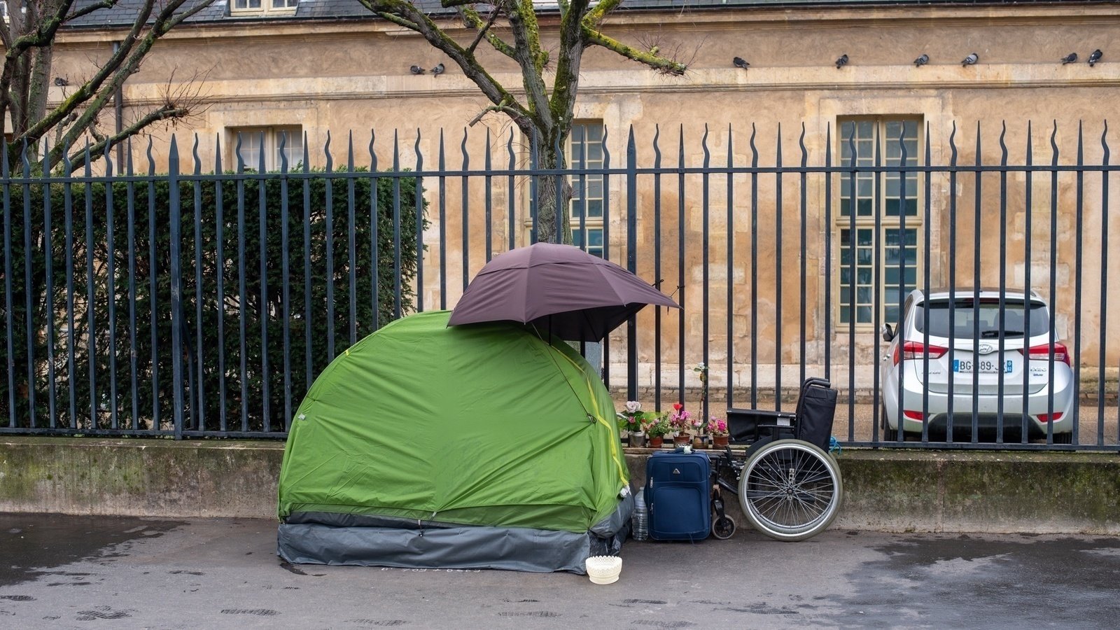Petition · 2 weeks/year homelessness for all Politicians - Austria ...