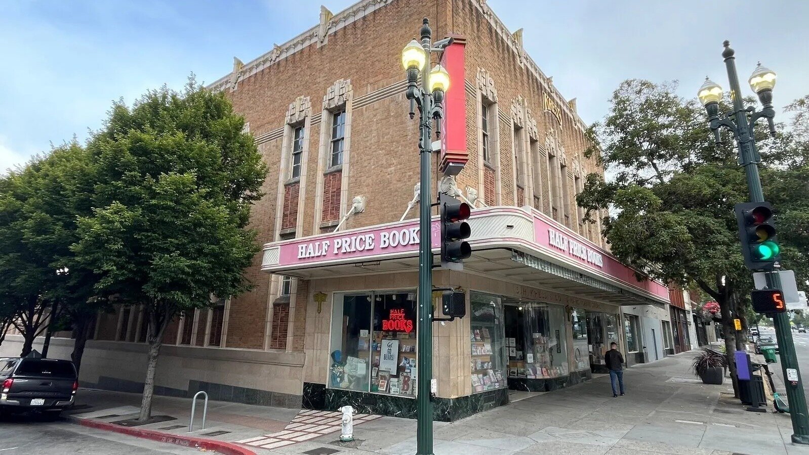 Petition · Save Berkeley Half Price Books! - Berkeley, United States ...