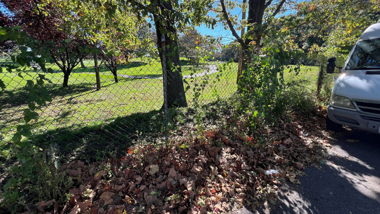 Petition · Add a sidewalk around Douglaston Golf Course for Pedestrian ...