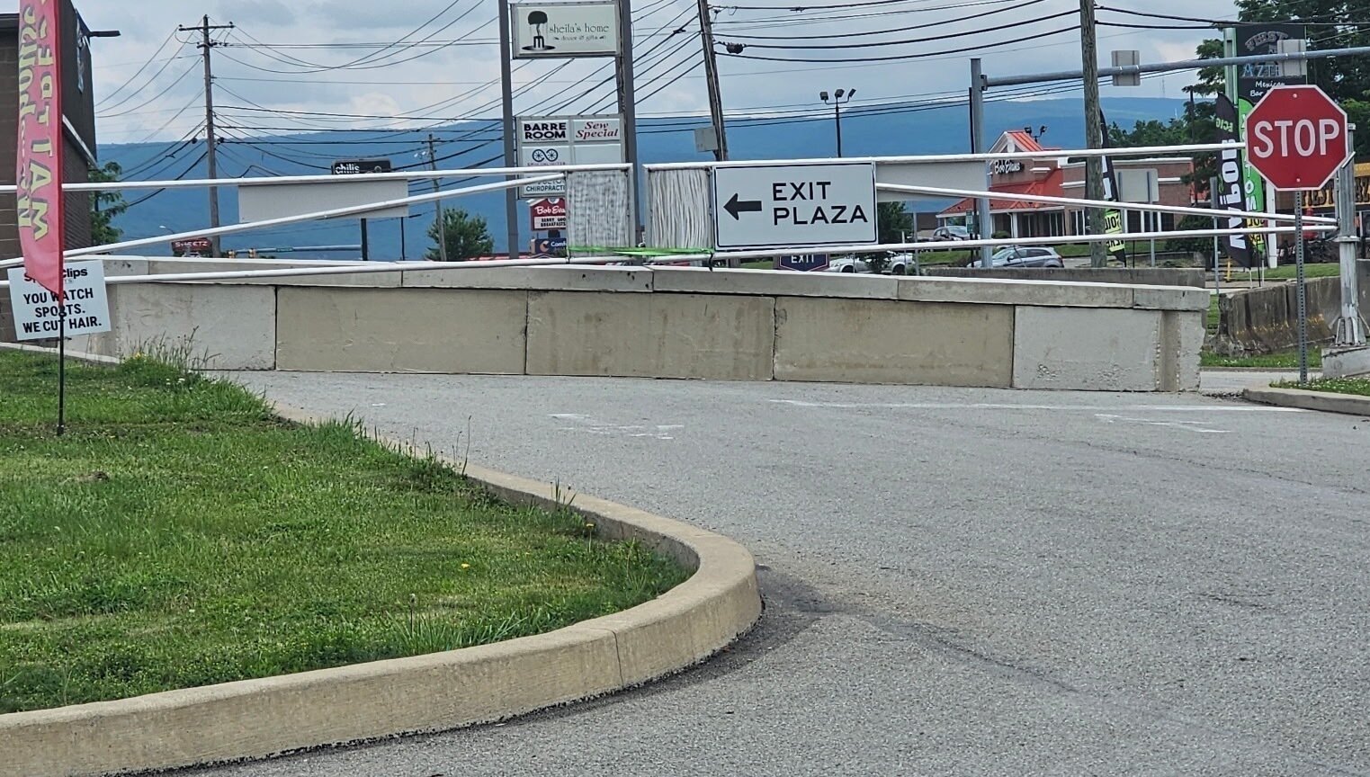 Petition · Remove the barrier to Beesontown Shoppes plaza - Uniontown ...