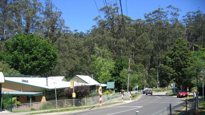 Petition · Install Flashing 40 km/h safety signs outside Kallista ...