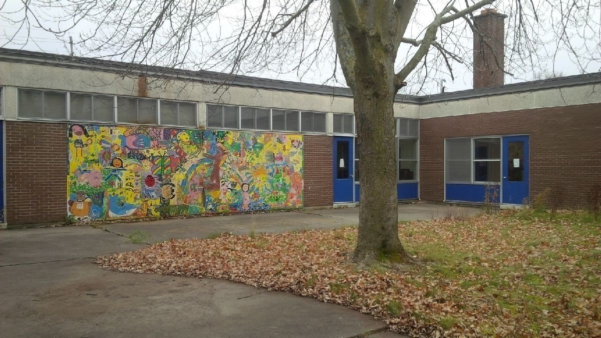 Petition · Save some greenspace and make a library at McGregor Easson ...