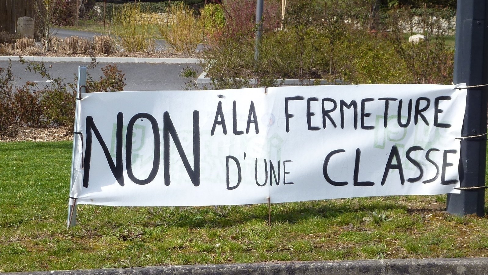 Pétition · Non à La Fermeture Dune Classe Sauvez Notre école Rurale