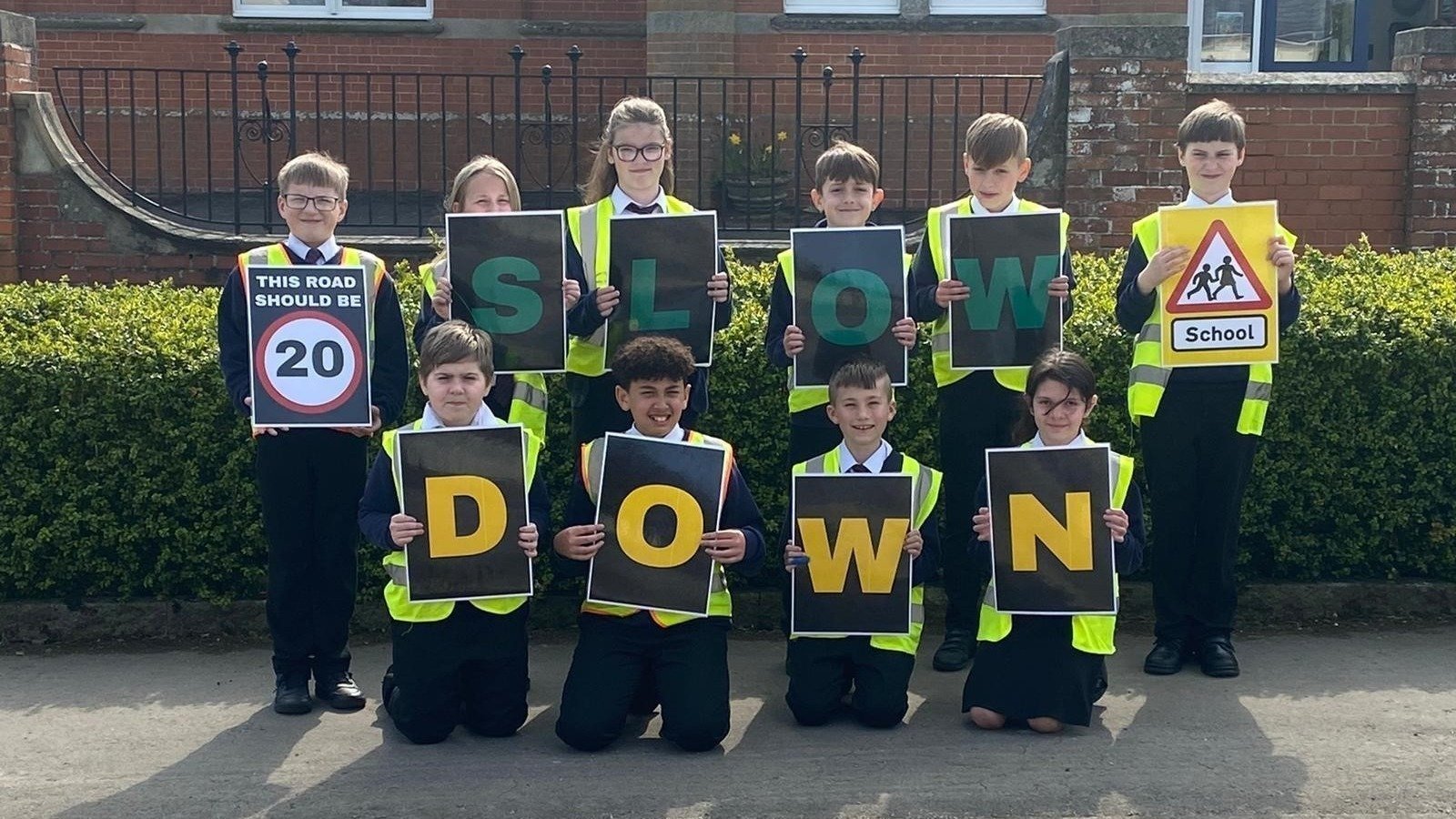 Petition · Reduce the speed limit from 30mph to 20mph outside Manor ...