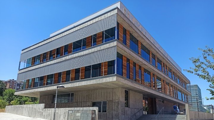 Petición · Apertura de lunes a domingo de la biblioteca central de ...
