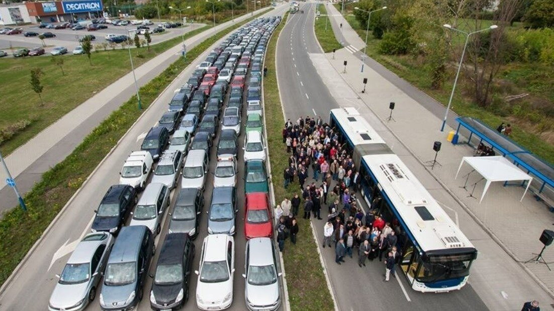 Petition · more buses = less cars - Australia · Change.org