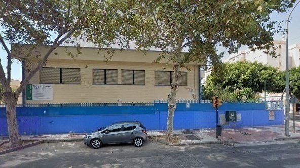 Petición · Suspensión de las clases del IES Litoral - España · Change.org
