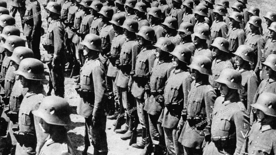 Petition · German Bundeswehr start using the Stechschritt - United ...