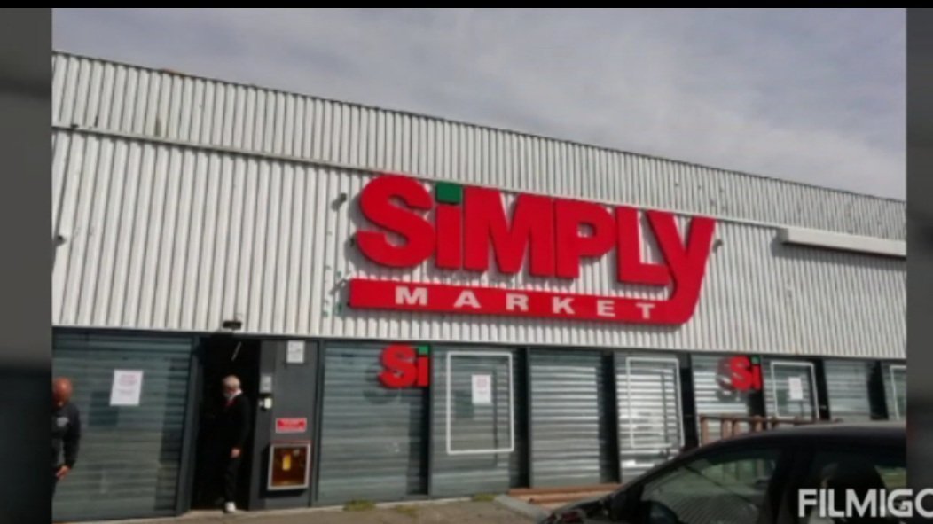 Petizione · Riapertura Simply San Vittore Olona con mantenimento del ...