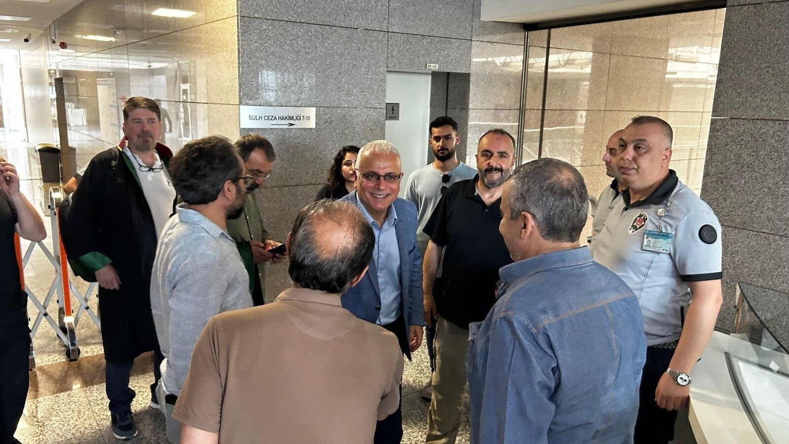 Kampanya · Merdan Yanardağ Serbest Bırakılsın - Türkiye · Change.org