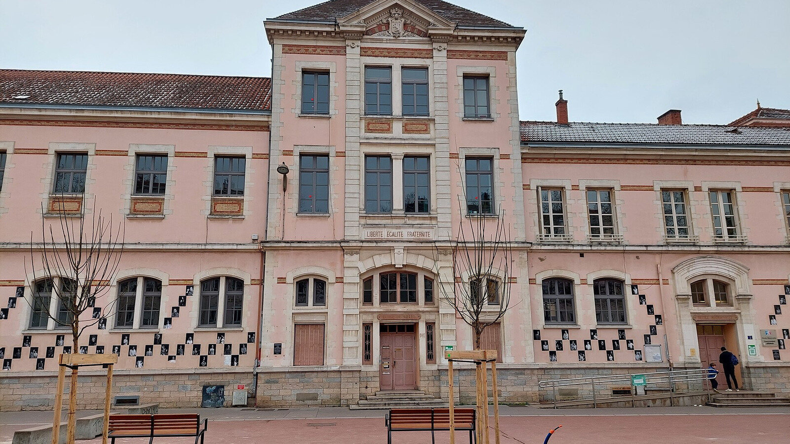 Pétition · École Commandant Arnaud : protégeons la scolarité de nos ...