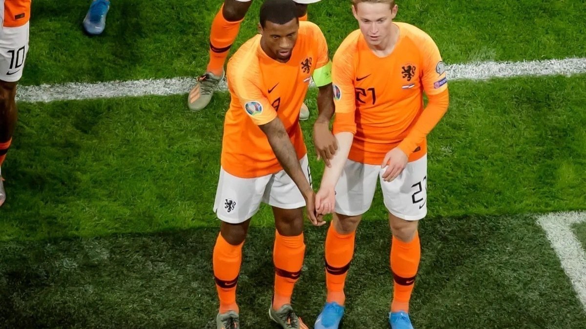 Petición · Stop Racism in football · Change.org