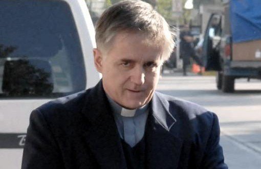 Petición · Condena efectiva al padre Grassi por abuso de menores ...
