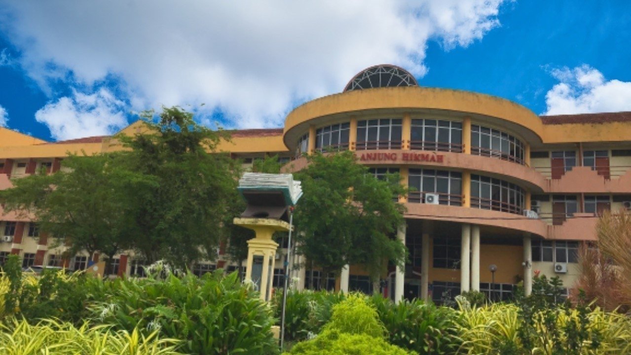 Petition · ANJUNG HIKMAH HAK IPGK PEREMPUAN MELAYU - Malaysia · Change.org