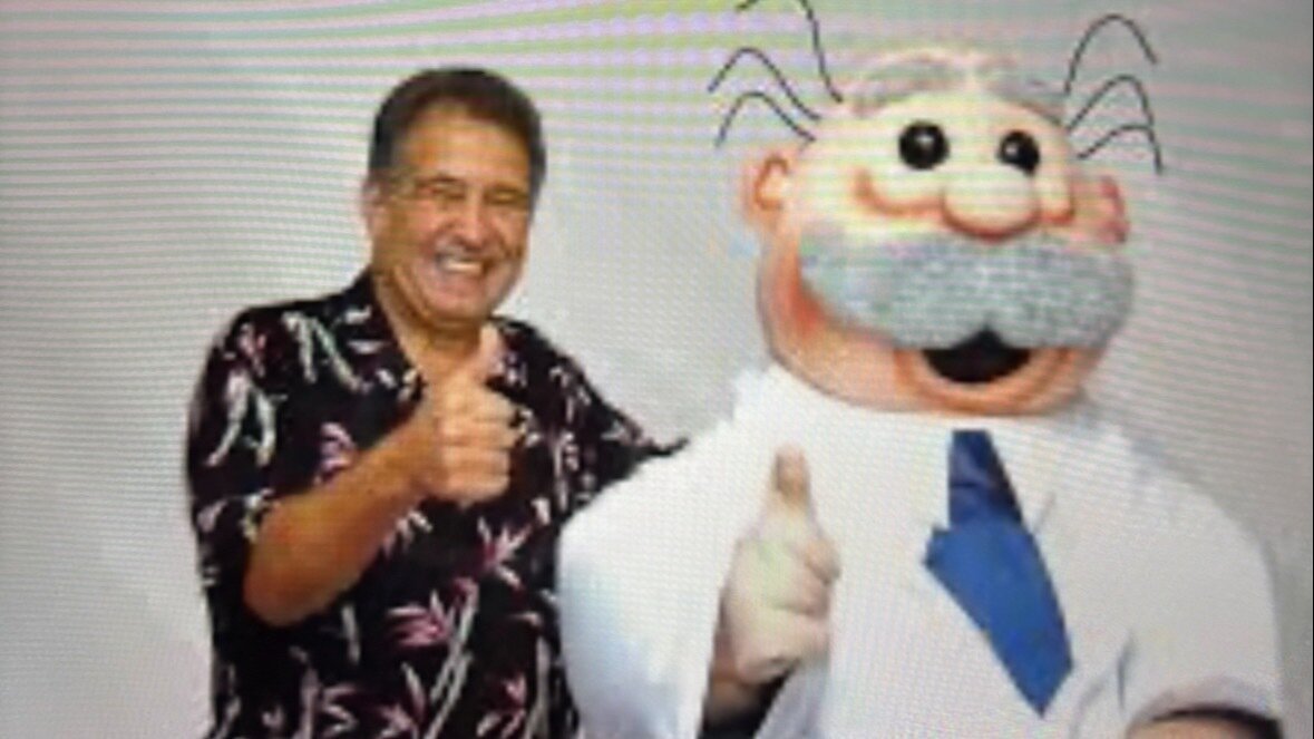 Petición · Reconocer al Dr. Simi (Víctor González Torres) con la ...