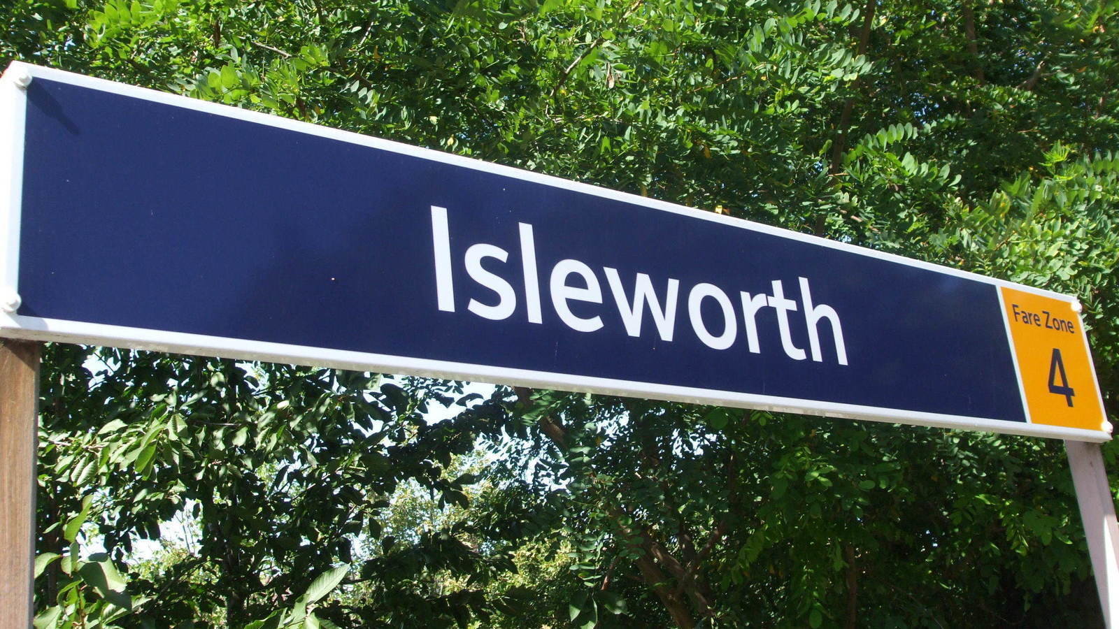 Petition · SWR to run a fast train between Isleworth and Waterloo ...