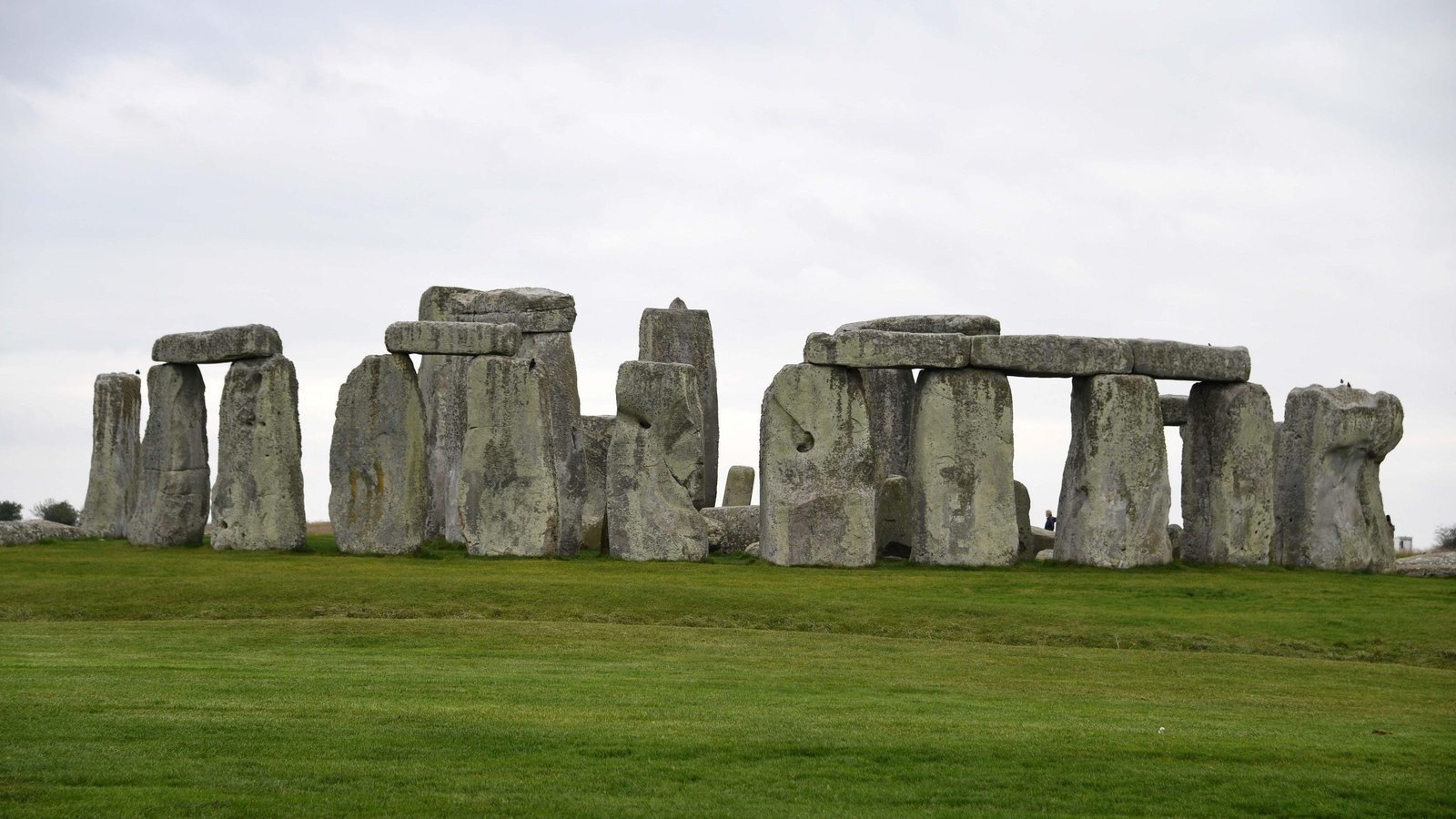 Petition · Move Stonehenge back to Wales and give are stones back ...