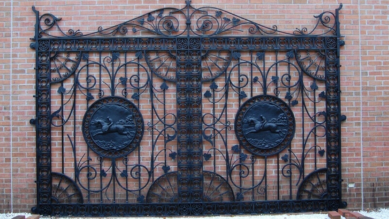 Petition · Return the original wrought iron gate to Pimlico Race Course ...