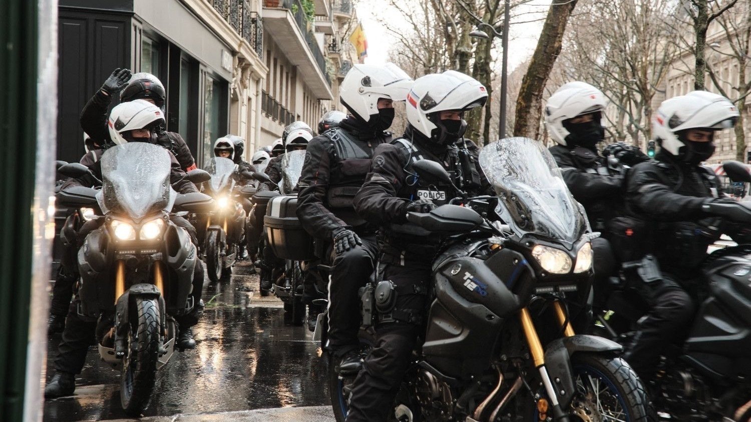 Pétition · Pétition pour la dissolution de la BRAV-M - France · Change.org