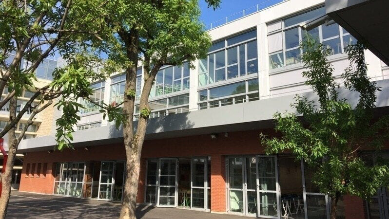 Pétition · soutien à Madame Mathelon - France · Change.org