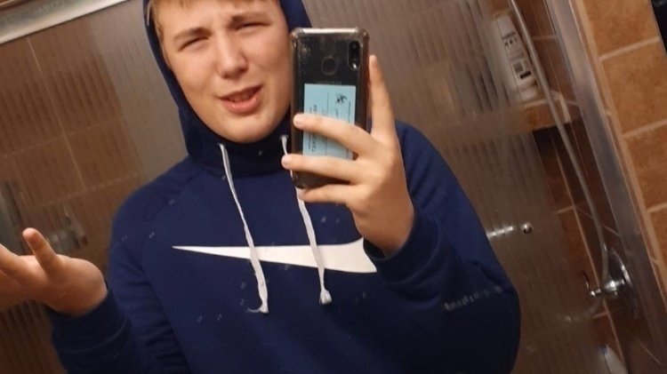 Petition · For Tad to wear a suit every day - United States · Change.org