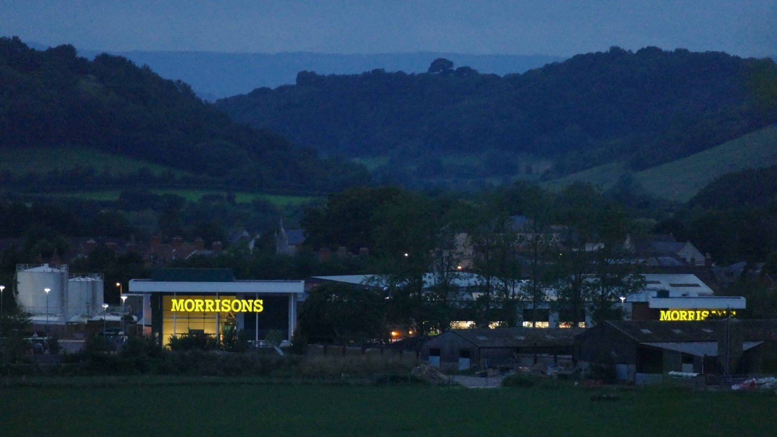 Petition · Turn off Morrisons lights - United Kingdom · Change.org