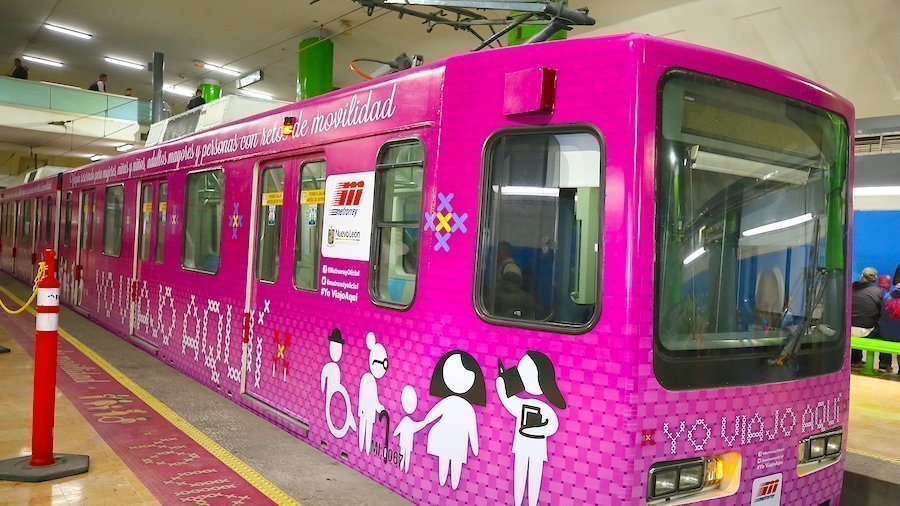 Petición · Firma para que el metro de Medellín tenga vagón rosa para ...
