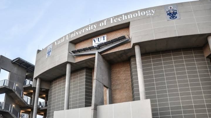 Petition · VUT refuses to give semester students their book allowances ...