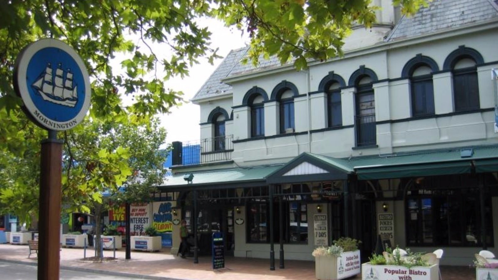 Petition · Mornington Main Street: Closing Road for Outside Seating ...
