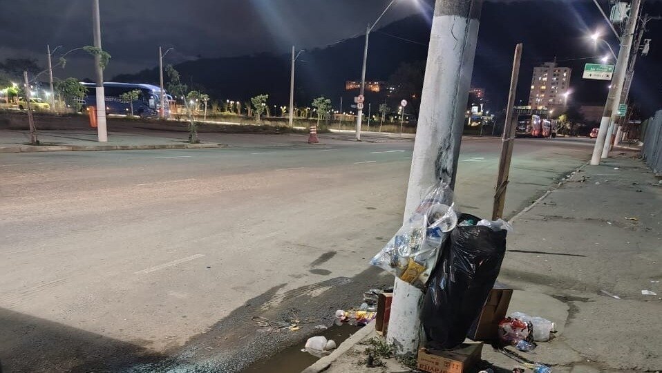 Abaixo-assinado · Precisamos de um ponto de vans decente! - Niterói ...