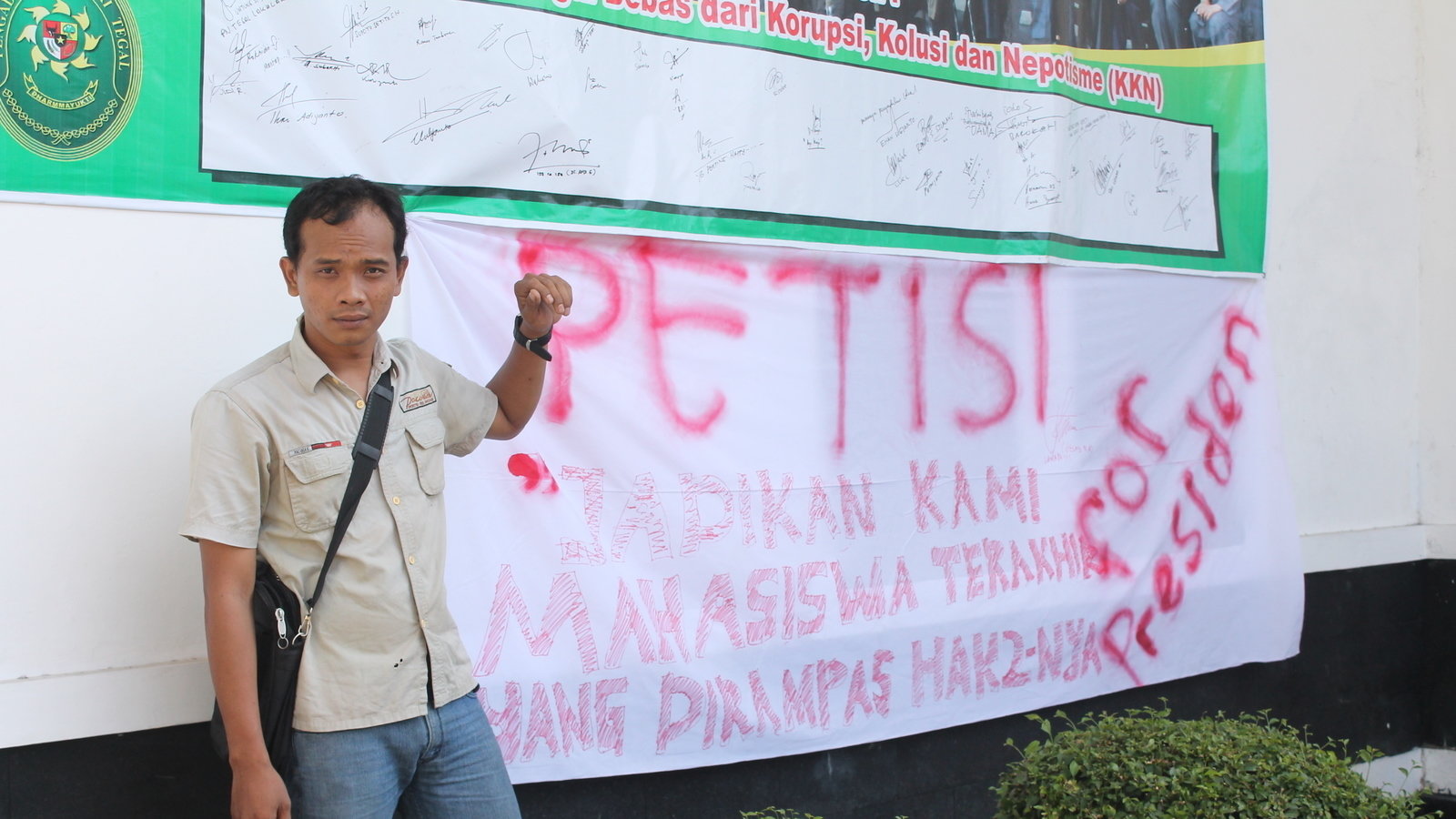 Petisi · HENTIKAN PEMBERHENTIAN MAHASISWA DI UNIVERSITAS SWASTA DAN NEGERI DI INDONESIA ...