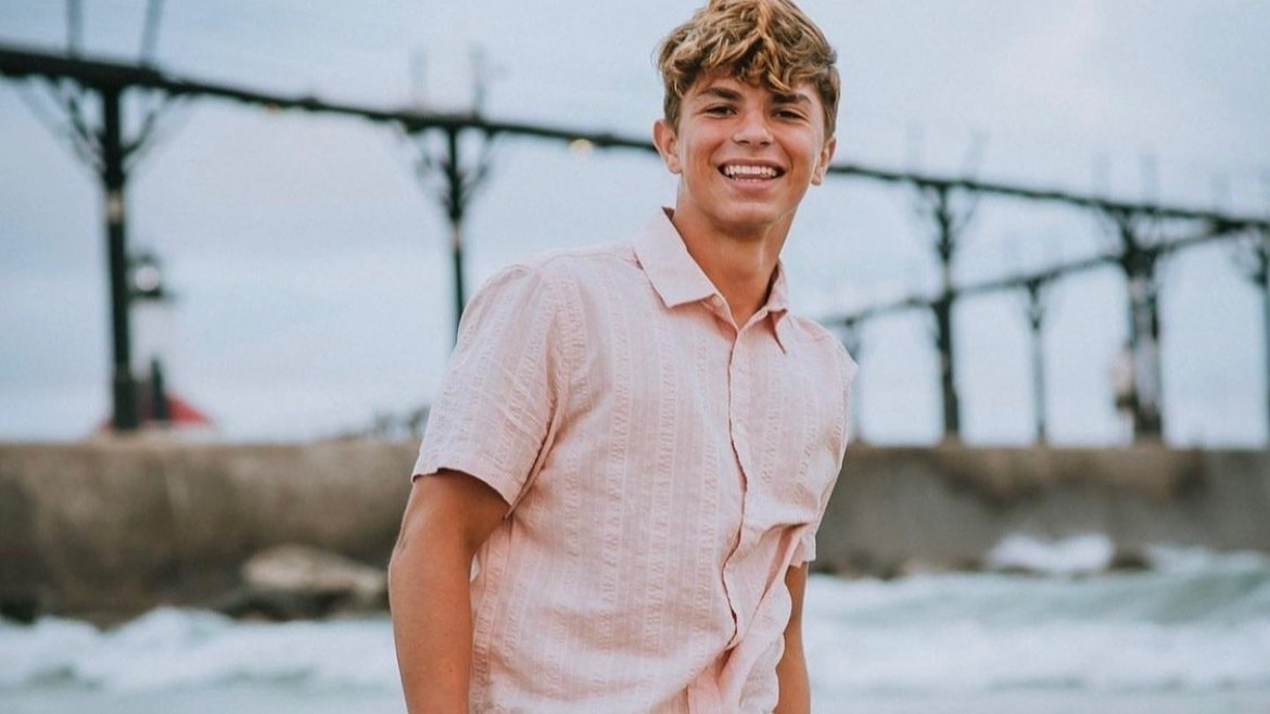 Petition · Let Jeremy wrestle his full season ️ - United States ...