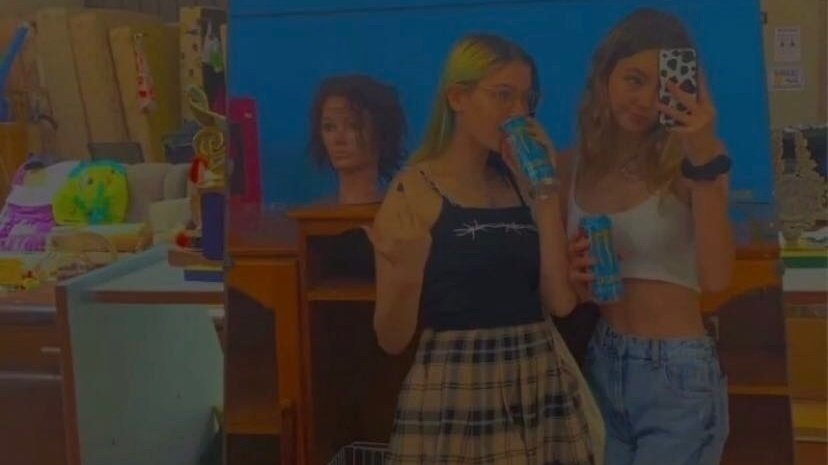 Petition · Help Convince Dayna to Dye her hair green again. - Australia ...