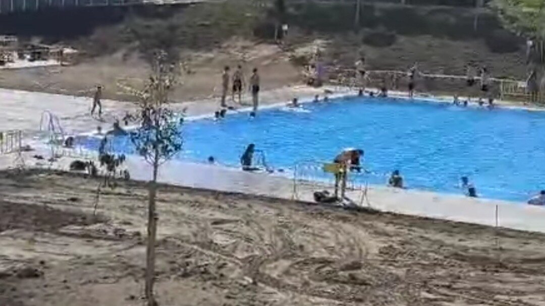 Petición · Adecuación piscinas de verano - Badia del Vallès, España ...