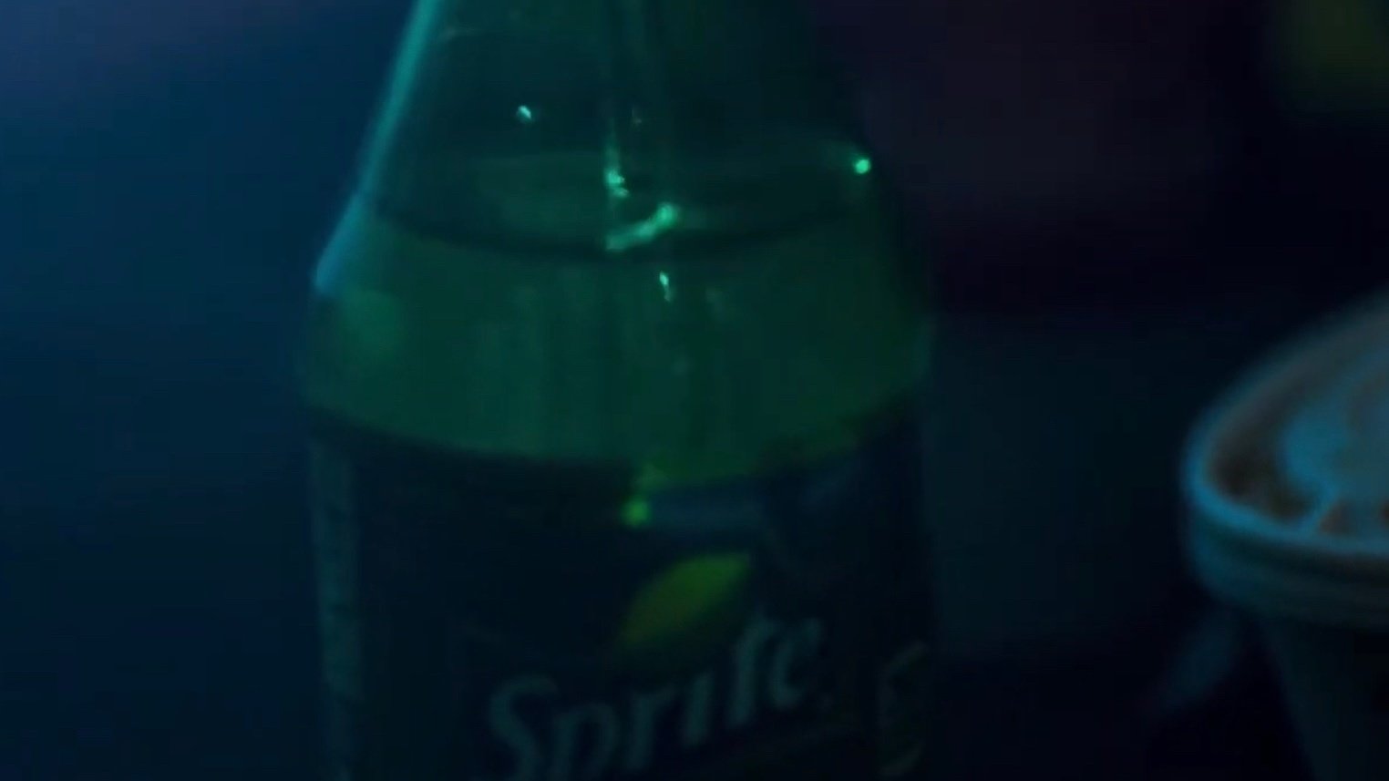 Petition · To change the Sprite logo back to the blue and green one ...