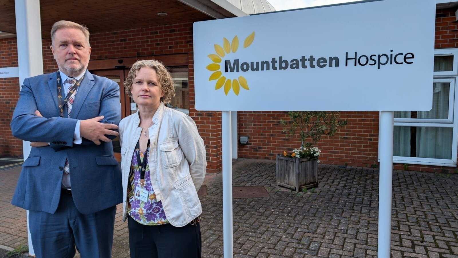 Petition · Stop NHS cash cuts to Mountbatten Isle of Wight - United ...