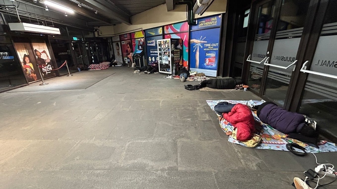 Petition · Make functional, accesible procedures for immigrants at IGI ...