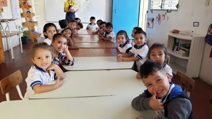 Petición · Derecho a estudiar - Colombia · Change.org