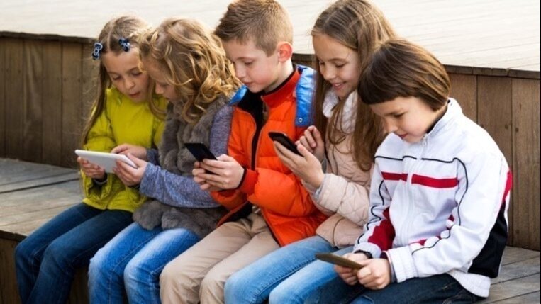 Petition · Wij geen telefoon in de klas? De tweede kamer geen telefoon ...