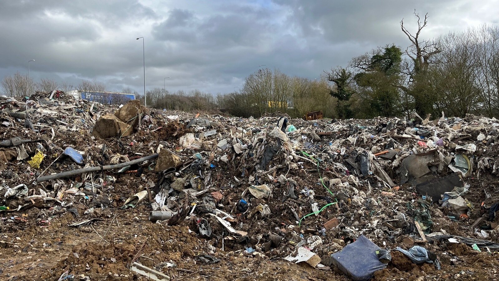 Petition · Stop illegal waste dumps! The Environment Agency must act ...
